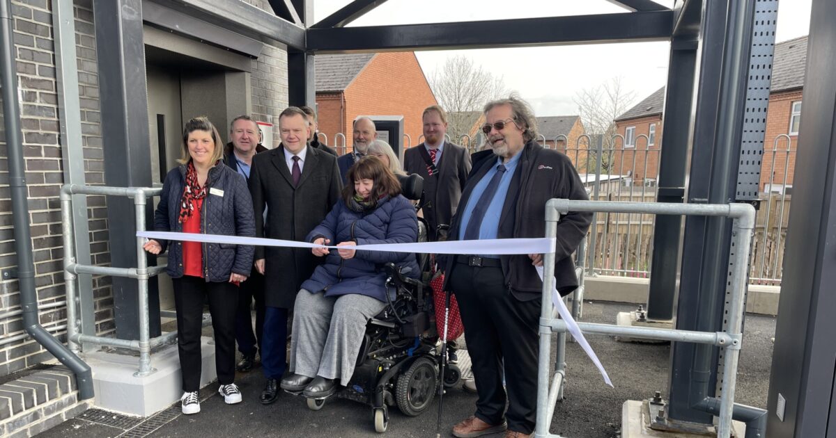 Nick Thomas-Symonds MP welcomes new lifts and footbridge at Cwmbran ...